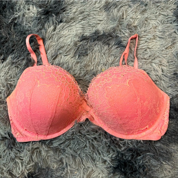 PINK Victoria's Secret | Intimates & Sleepwear | 34dd Victorias Secret ...